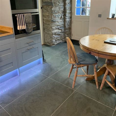 Grey Slate Stone Tile Floor