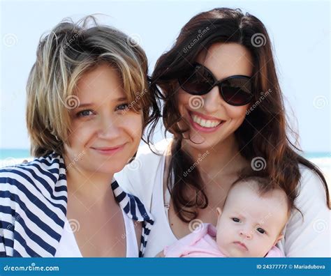 Deux Belles Filles Image Stock Image Du Activit Rire