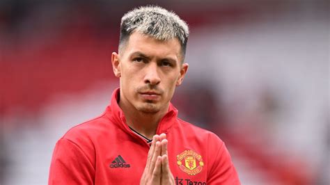 Man Utd Lisandro Martinez Slammed By Club Legend For Role In Brighton