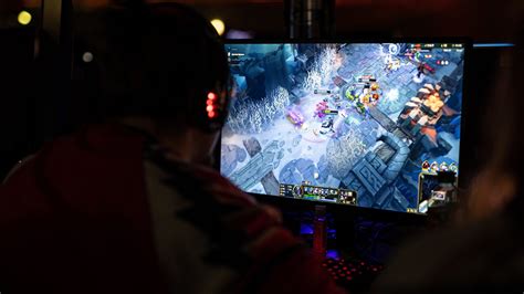 Hacker Tries To Auction Stolen League Of Legends Source Code For 1 Million