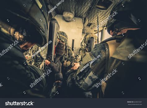 Стоковая фотография 623657201 Последовательность выстрелов вертолета в полете во Shutterstock