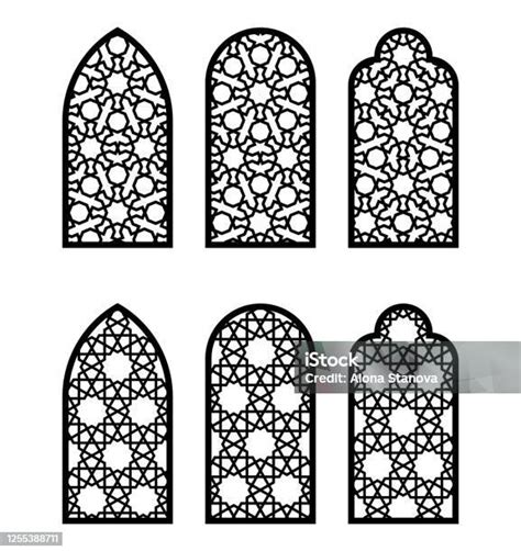 아라베스크 아치 창 또는 문 세트 Cnc 패턴 레이저 절단 벽 장식 스텐실 인그레이빙을위한 벡터 템플릿 세트 아라베스크 인조 창 아치 잘리 디자인 문에 대한 스톡 벡터 아트