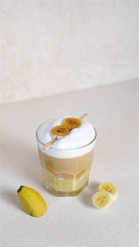 【saeco咖啡特調bar｜草莓阿芙佳朵🍓 】 情人節，咖啡香裡的愛意怎麼能少 愛是體貼、愛是浪漫 愛是一杯精心調製的 ⎯⎯⎯ 草莓阿芙佳朵