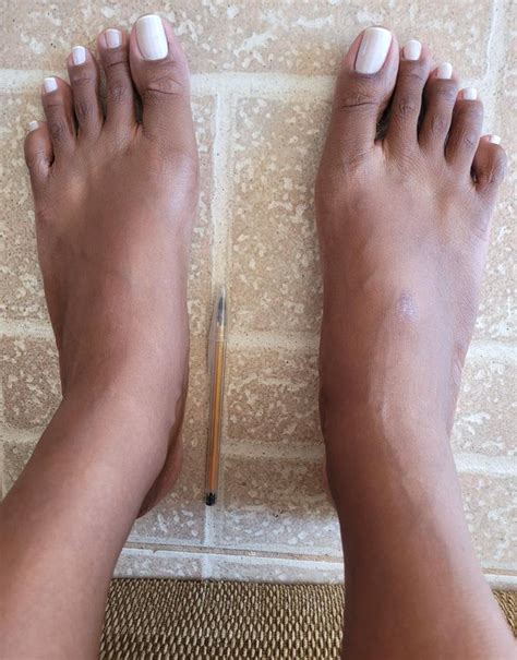 Laura Azevedo Queenlauraaz Twitter P Feminino Pezinho Azevedo