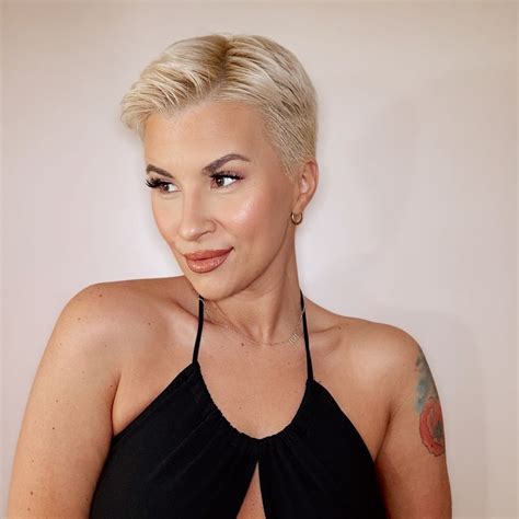 These 16 Feminine Pixie Cuts Will Make You Love Short Hair