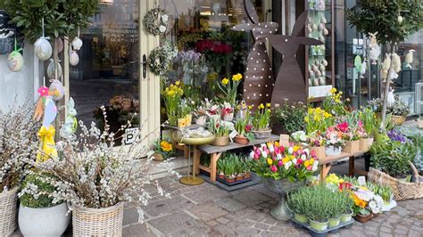 Diy A Giant Easter Basket Planter For Festive Outdoor Spring Decor