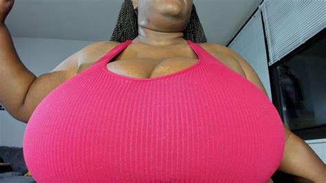 Soft and big is like the perfect combination : r/BiggerThanYouThought