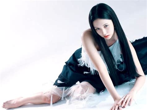 Pin On Mina Mina Girls Generation Taeyong