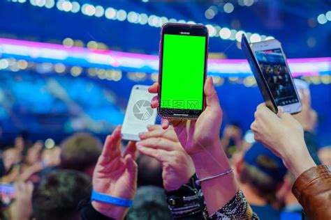活动观众使用智能手机相拍照录像和现场直播单高清图片下载 正版图片504255056 摄图网
