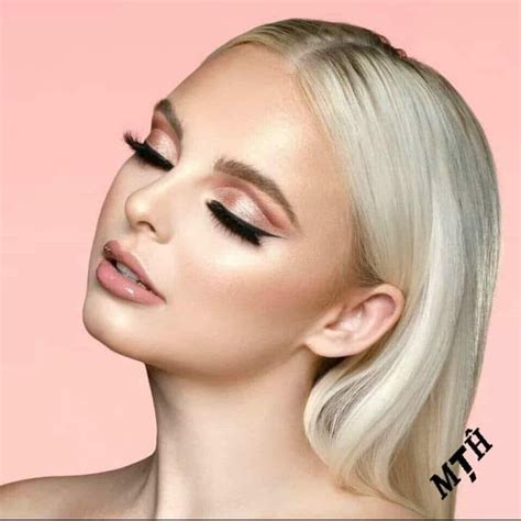 ဝက်ခြံ တင်းတိတ် အမဲစက် ပျောက်ချင်သူများအတွက် Facebook