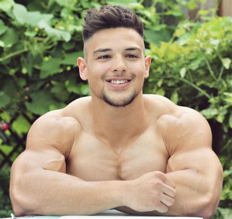 Pin By Preciso De Macho Gostoso On Jamar Pusch Shirtless Hunks Gym Workout Videos Upper Back