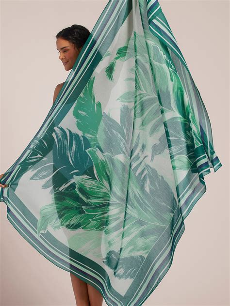 Leaves On The Side Pareo Tori Richard