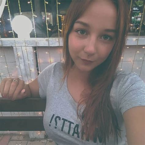 Alice Moon Live Cams Skype Teams Discord Telegram