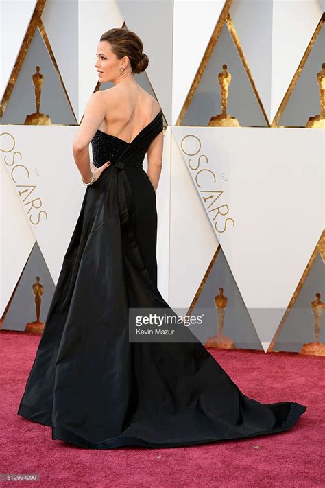 Jennifer Garner Black Formal Dress 88th Annual Academy Awards
