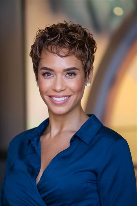 0 Short Curly Hairstyles For A Chic Look In 2025 Kappers Magazine