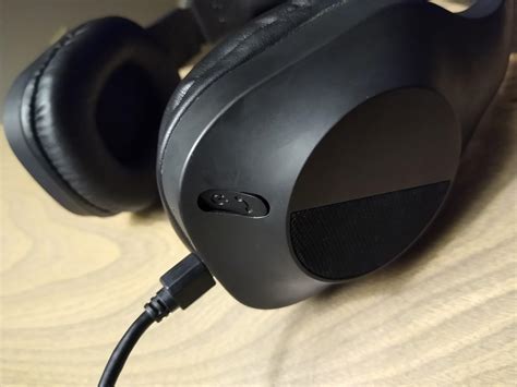 Anyone Know How To Fix This Issue R Headphones