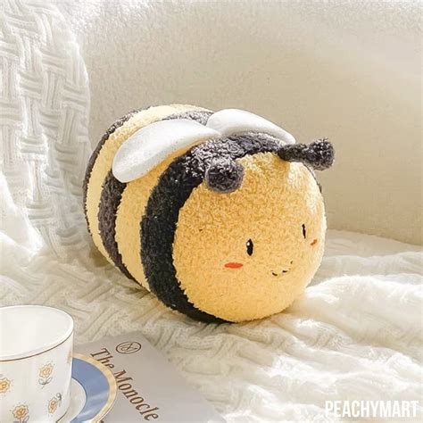 Cute Smiley Bumble Bee Cushion Plush 🍑 Cute Bee Bee Kawaii Plush