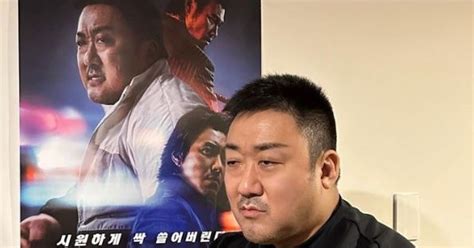 마동석 범죄도시 3 관람 인증샷···팝콘 작아보이는 마법