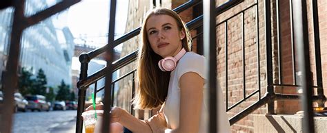 Jbl Tune Bt Wireless Bluetooth On Ear Headphones With Remote Mic With Up To Hours Of Music