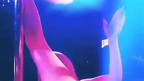 Free Fully Naked Porn Videos Xhamster