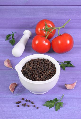 블랙힐스 단고추 오프라인 및 야채면에 그레디언트된 보드 0명에 대한 스톡 사진 및 기타 이미지 0명 건강한 생활방식 건강한 식생활 Istock