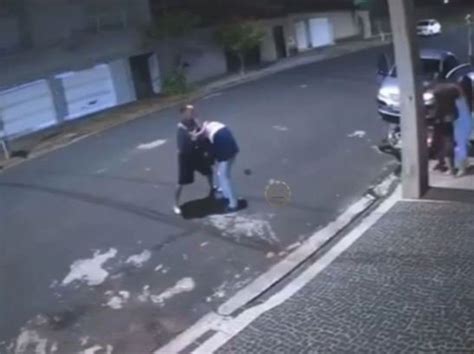 Casal Reage A Tentativa De Assalto E Espanca Criminosos Graus O Maior Portal Do Piau