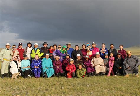 Сайн эрийн үр хойчис Facebook