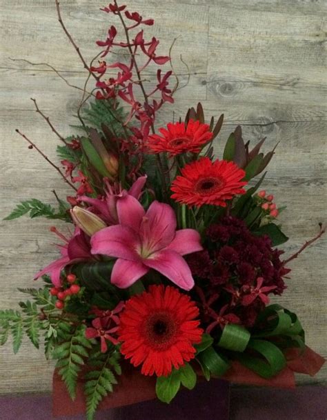 Modern Front Facing Box Arrangement