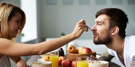 15 Signs Youre In A Codependent Relationship Say Therapists