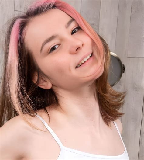 Alice Paradise Actress Height Weight Age Videos Photos Biography Boyfriend Wiki And More