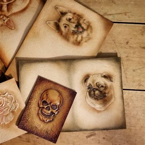 Тиснение Самое сложное в работе с кожей это тиснение точнее научится тиснить технично правильно