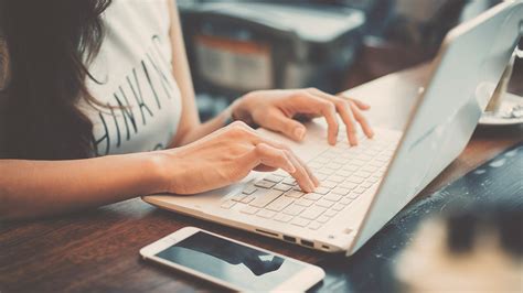 easy web design tutorial with strikingly building your website