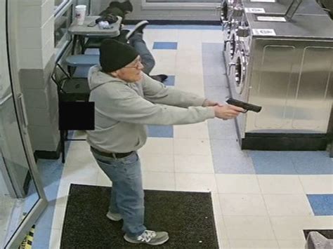 【閲覧注意】こんなおじいちゃんが銃乱射でどんどん人を殺してくアメリカ、怖すぎる…（動画あり） ポッカキットポッカキット