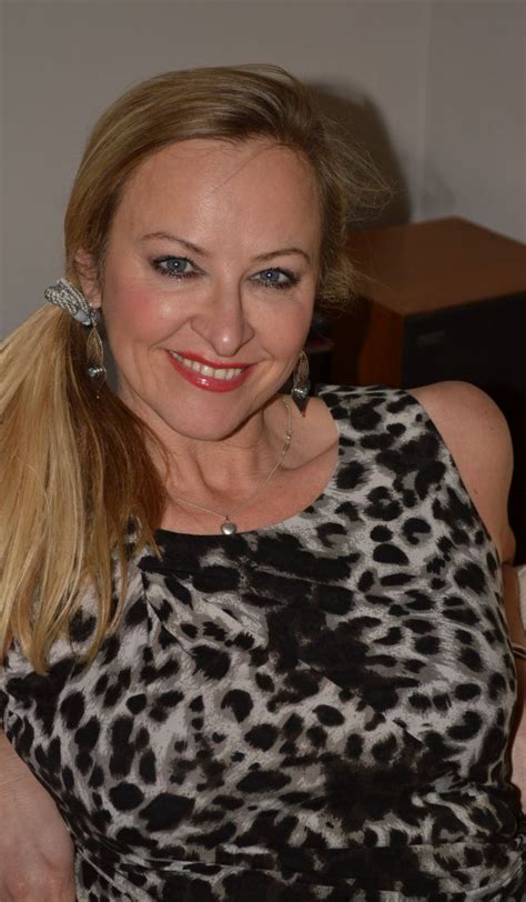 Legshowjo Huge Archive Videos And Pictures With Joanne Bache