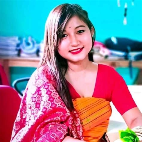 Tañuja Twinkle Twinkle Queen • Threads Say More