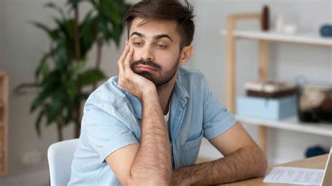 11 Things That Instantly Make Someone Look Low Class According To