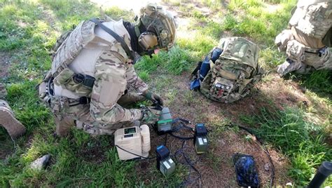 Ο ελληνικός στρατός παρέλαβε φορητές κυψέλες καύσιμου