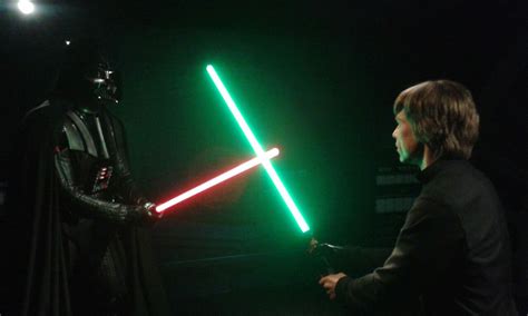 Luke And Darth Vader At Madame Tussauds Star Wars Luke Luke Skywalker Vs Darth Vader Star