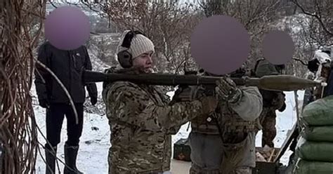 라켓 대신 로켓 발사기우크라이나 테니스 스타 군사훈련 영상 화제
