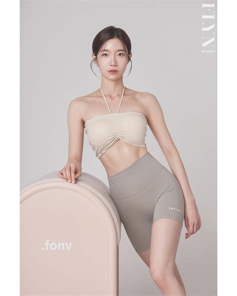 바디프로필 플린스튜디오 여작가님들의 감성 프로필 필라테스 강사프로필의 정석👏 𝐂𝐎𝐍𝐂𝐄𝐏𝐓 플린퓨어화이트 𝐌𝐎𝐃𝐄𝐋 Yoonhg 𝐇𝐀𝐈𝐑