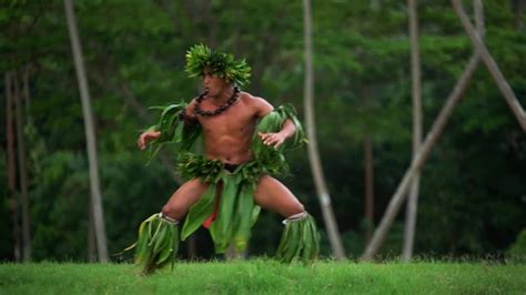 Traditional Male Hawaiian Clothing