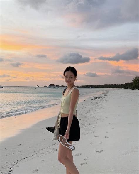 탄수화물만 끊었다고필리핀서 먹고 놀았다곤 믿기지않는 여배우 마르고 예쁜 크롭 쇼츠룩 뷰티는 내운명