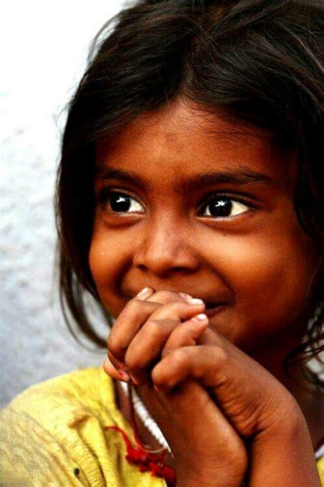 Menina Indiana Menina Indiana Correndo Atrasada Para A Faculdade