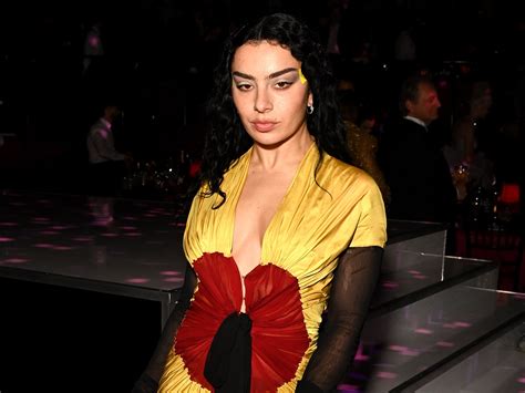 Frozen Will The Sequel Reveal Elsas Sexuality Vogue