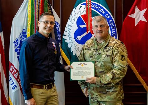 Amcom Lar Named Amc Lar Of The Year Says Safety Is His Top Priority U S Army Aviation And