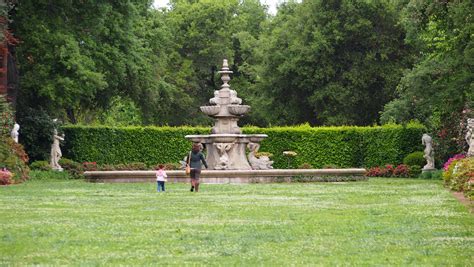 Безплатна снимка природа трева морава паметник разходка парк