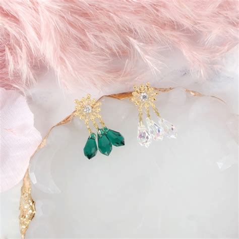 쥬아나윤 눈꽃 스와로브스키 물방울 크리스탈 귀걸이