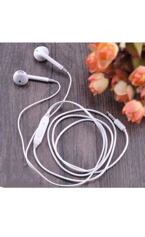 Ak Wired Oppo Earphone With Built In Mic With 10mm Driver Diameter Port