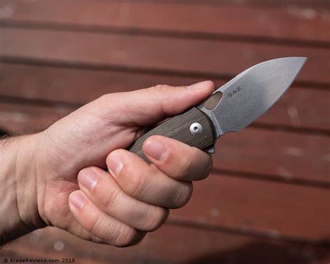 Giant Mouse ACE Biblio Review | BladeReviews.com