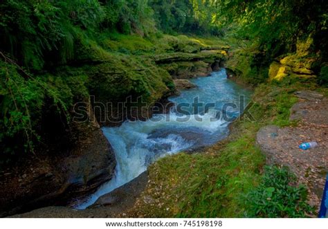 71 Resultados De Imágenes Fotos De Stock E Ilustraciones Libres De Regalías Para Devis Falls